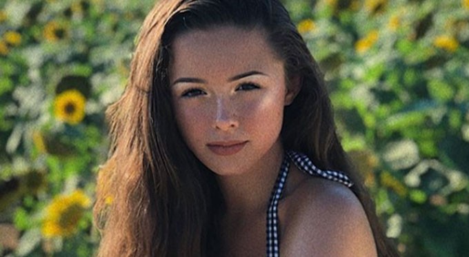 Book GlambyFlo | Beauty & Lifestyle YouTuber | Booking Agent