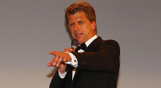 Book Andrew Castle | Speaker Agent