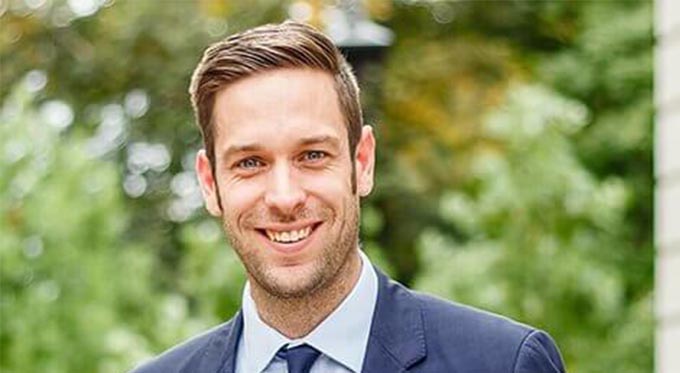 Andy Cook | Motivational Speaker | Booking Agent