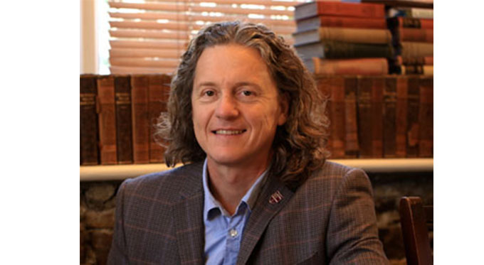 Book Gary Fildes | Expert Astronomer | Booking Agent