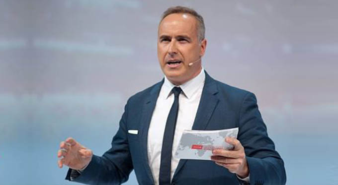 Book Juan Señor | World-Renowned Broadcaster | Booking Agent