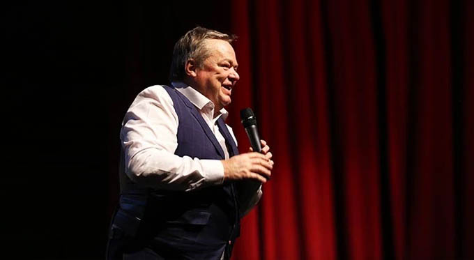Book Ted Robbins | Speaker Agent