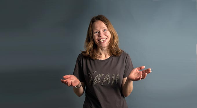 Toni Kent Speaker Agent | Hire Keynote Speaker