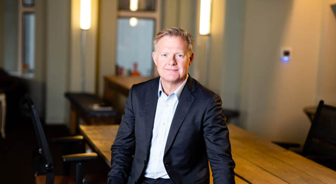 Book Simon Calver | Speaker Agent