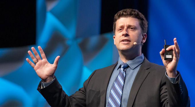 Book Dan Heath | Speaker Agent