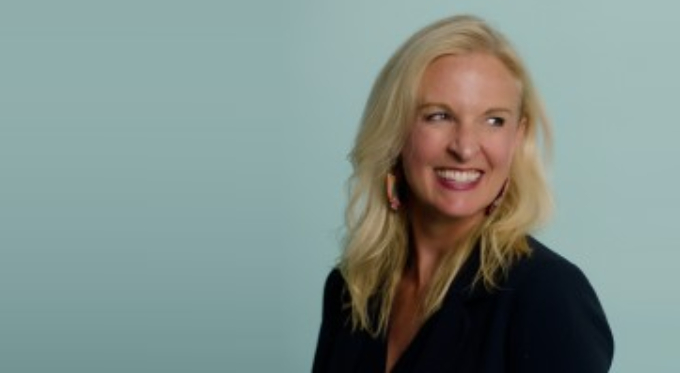 Book Jennifer Brown | Speaker Agent