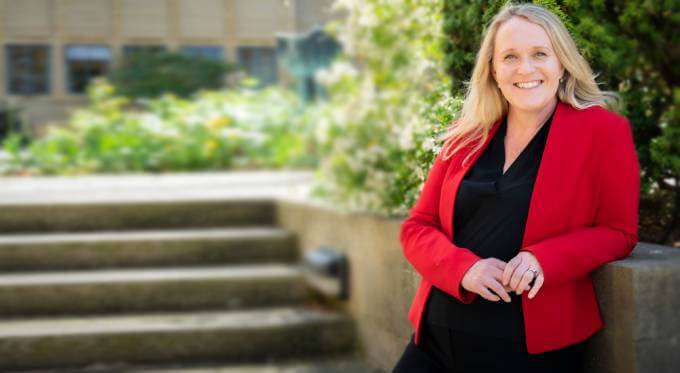 Jane Green Speaker Agent | Hire Politics Speaker