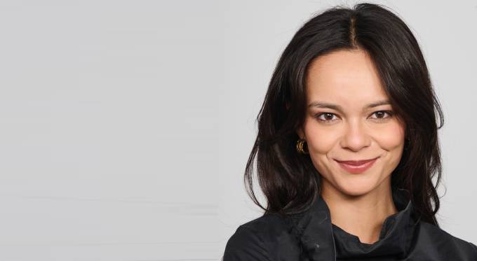 Lizzy Burden Speaker Agent | Hire Journalism Speaker