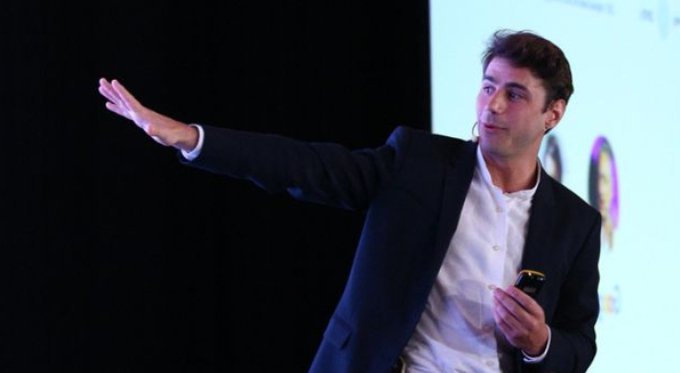 Dr. Hubert Etienne Speaker Agent | Hire AI Expert