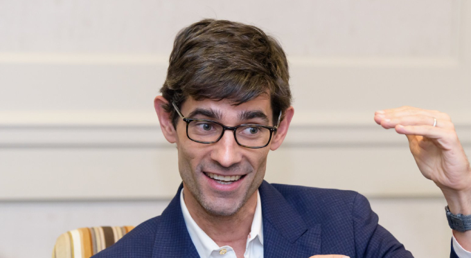 Nicholas Thompson Speaker Agent | Hire AI Speaker