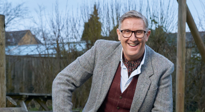 Graeme Hall Speaker Agent | Hire Renowned Dog Trainer