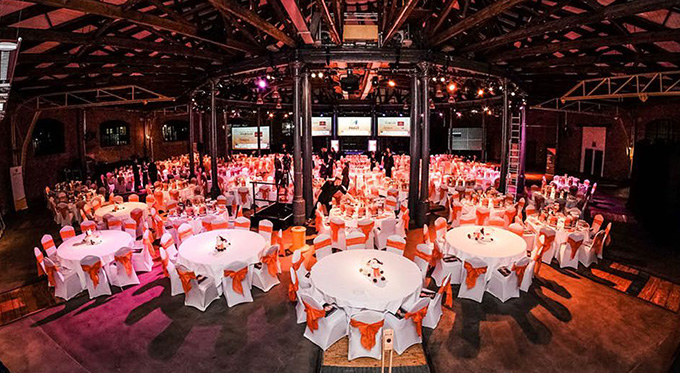 11 Entertainment Ideas for Every Event (+ Who To Book)