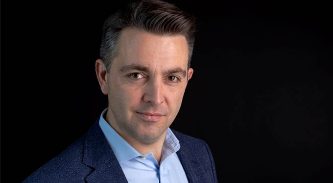 Book Julian Warren | Sky Sports Presenter | Booking Agent